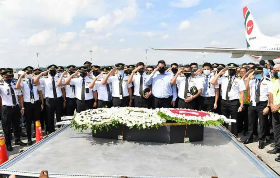 Biman pilot Nawshad laid to eternal rest at Banani