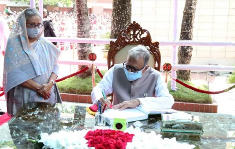 President Hamid, PM Hasina pay homage to Bangabandhu in Tungipara