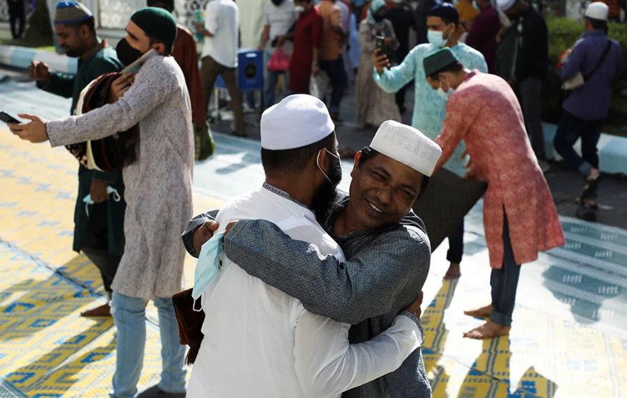 In Pictures: Countries around the world celebrate Eid-ul-Fitr