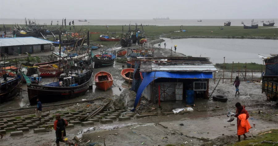 Cyclone Sitrang: Chittagong port operation suspended