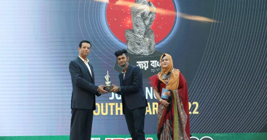 10 changemaking organizations win Joy Bangla Youth Award 2022