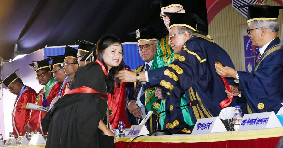 53rd DU convocation held in a festive mood