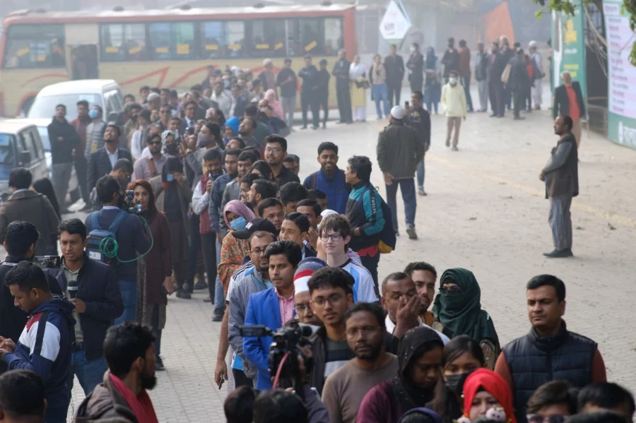 Dhaka residents wait in long queues to ride metro rail for first time