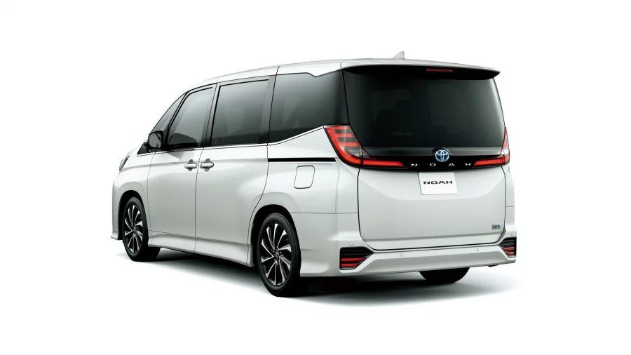 Latest generation Noah transforms into a ‘luxury’ MPV
