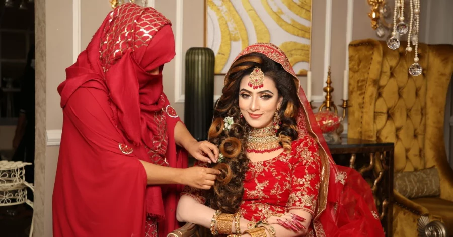 Aklima Khan: A true wizard of the makeup world