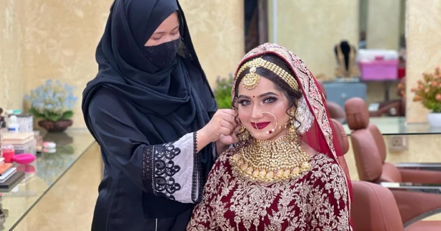 Aklima Khan: A true wizard of the makeup world