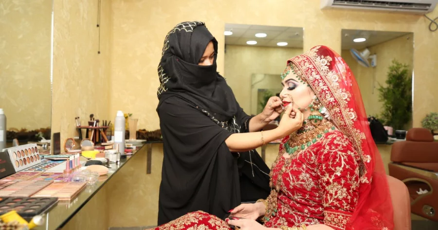 Aklima Khan: A true wizard of the makeup world