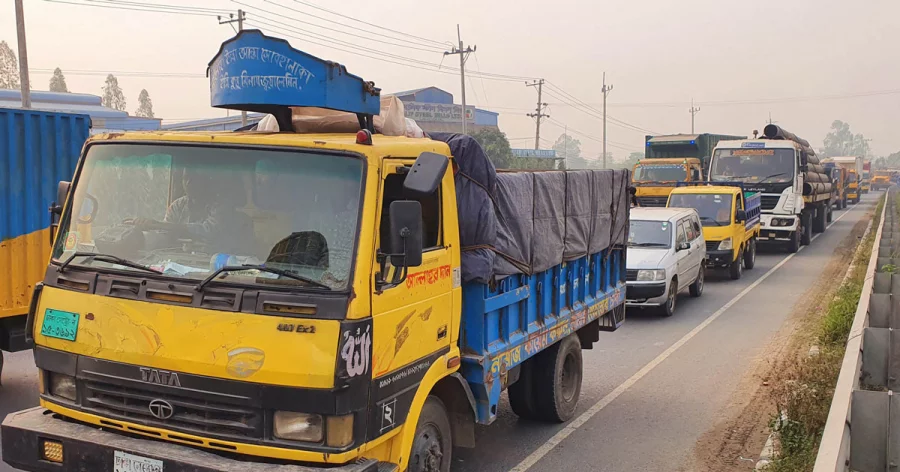18km tailback on Bangabandhu Bridge highway