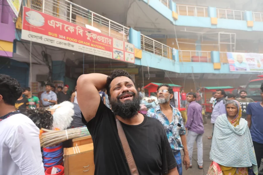 Massive fire breaks out at New Supermarket