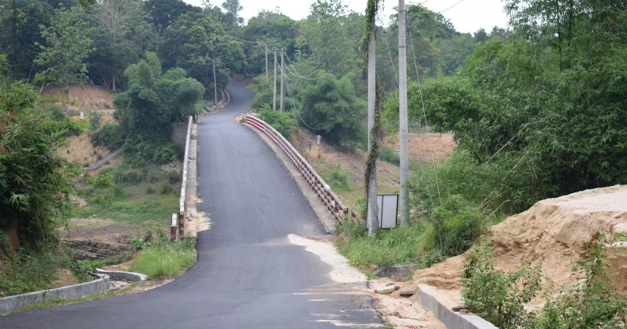 Kaptai-Assam Bosti Road becomes new tourist attraction